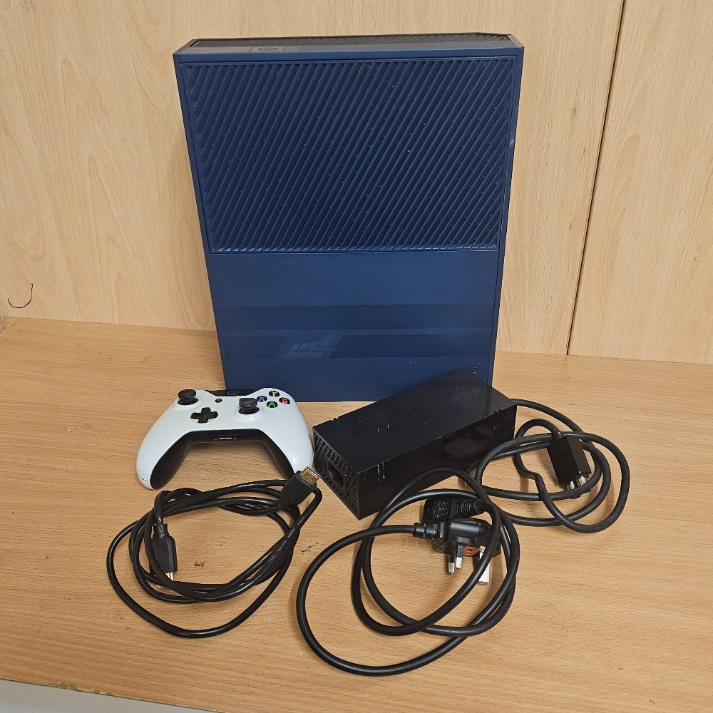 Pre-owned Xbox One Forza Motorsport Blue Edition 1TB w/ 1 Controller ...